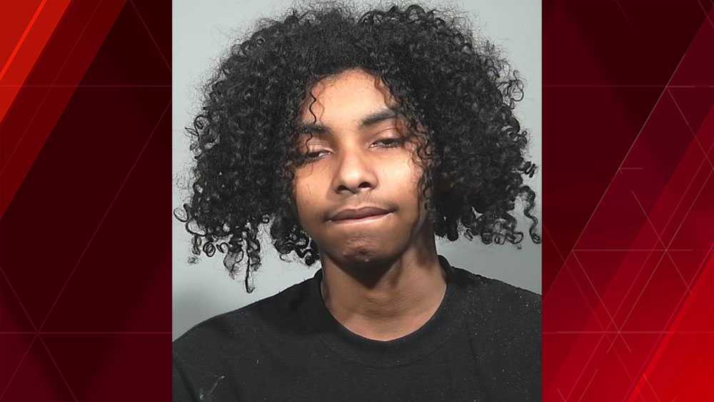 Maine Mall shooting suspect appears in court after turning himself in