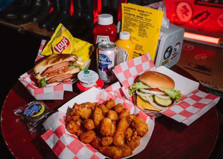 The Most Fun Bars In Nashville