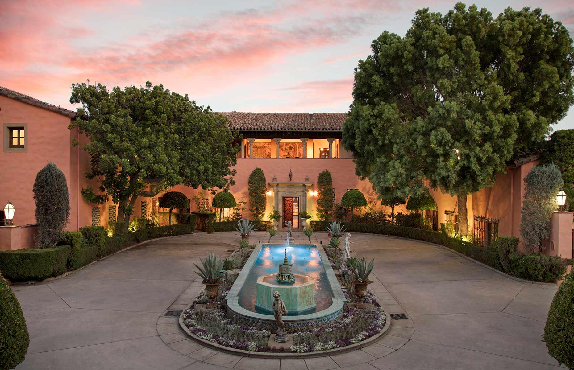 6 magnificent mansions that were seized when their owners hit rock bottom