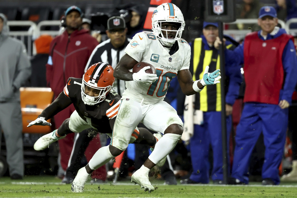 Dolphins' Tyreek Hill says he wants to stay in Miami and regrets ... Dolphins' Tyreek Hill says he wants to stay in Miami and regrets ...