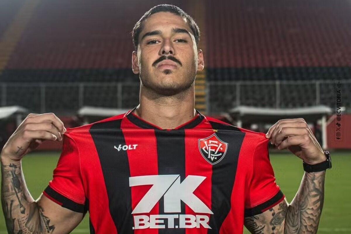 Lucas Halter, ex-Botafogo, é anunciado pelo Vitória