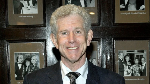 Tony Roberts, Star of 'Annie Hall' and Other Woody Allen Films, Dies at 85