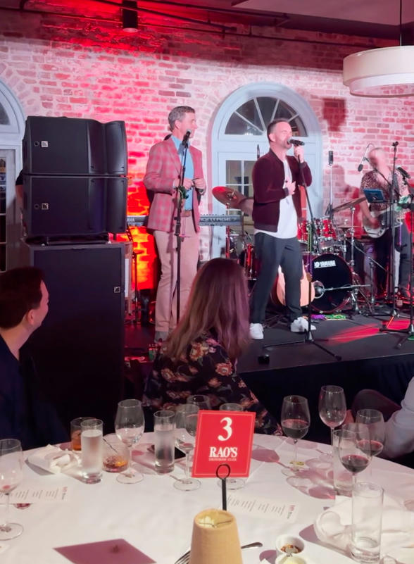 Eli Manning, brother Cooper perform at Rao’s Super Bowl pop-up