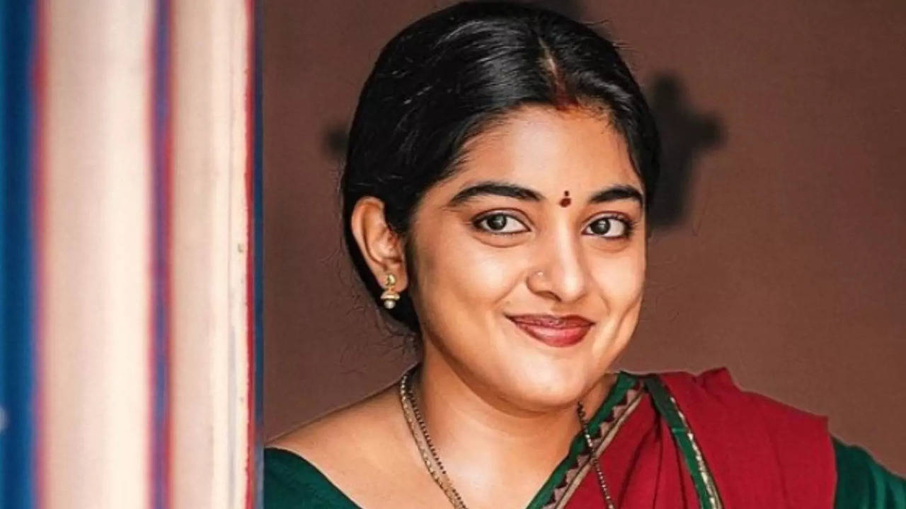 35 Chinna Vishayam Illa On OTT: Nivetha Thomas' Family Drama Is Now ...