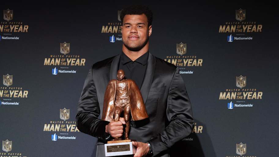 Roger Goodell Praises Jaguars Arik Armstead After Walter Payton Man of ...