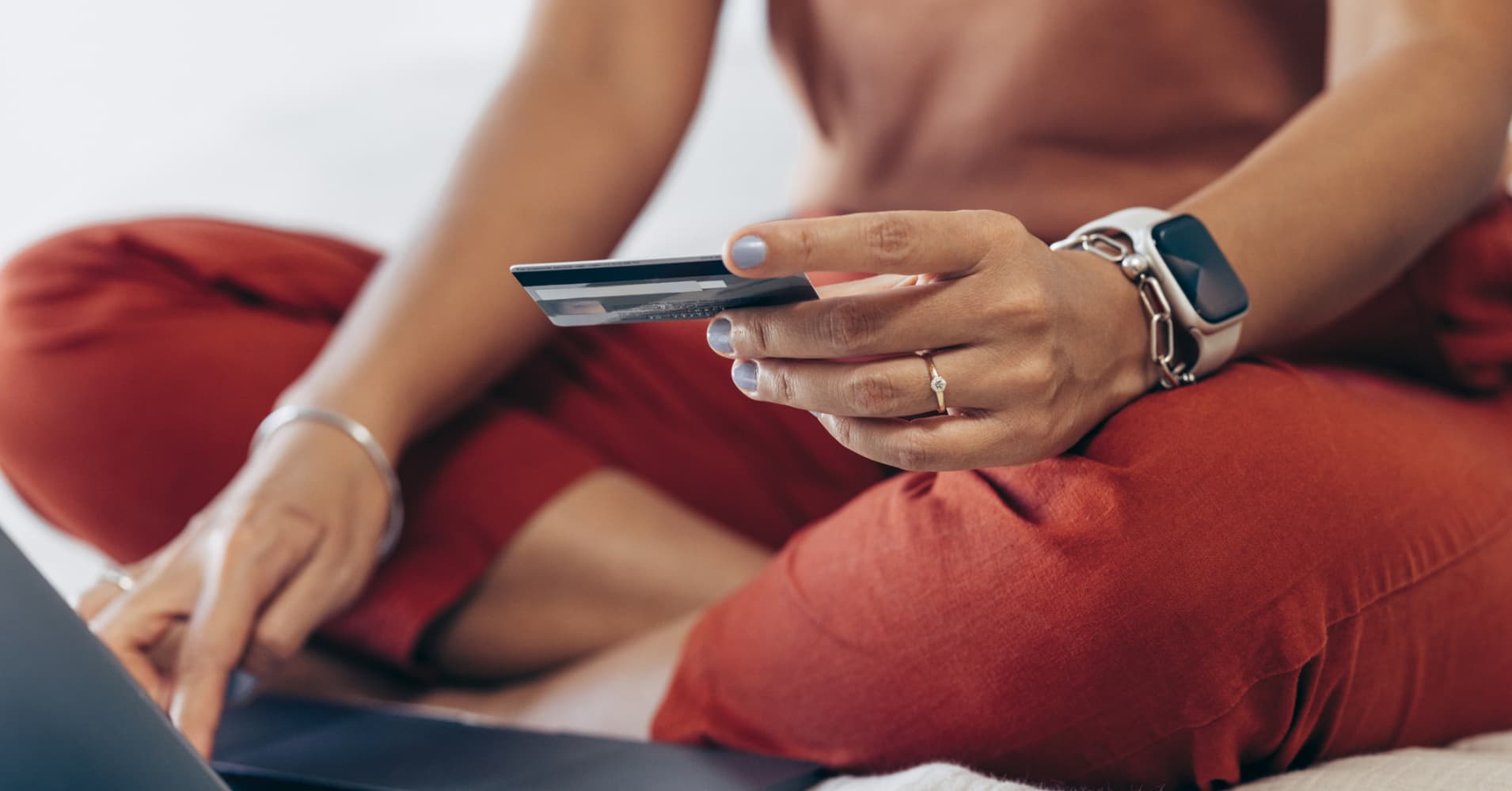 A new bill would cap credit card interest rates at 10%. Here's what ...