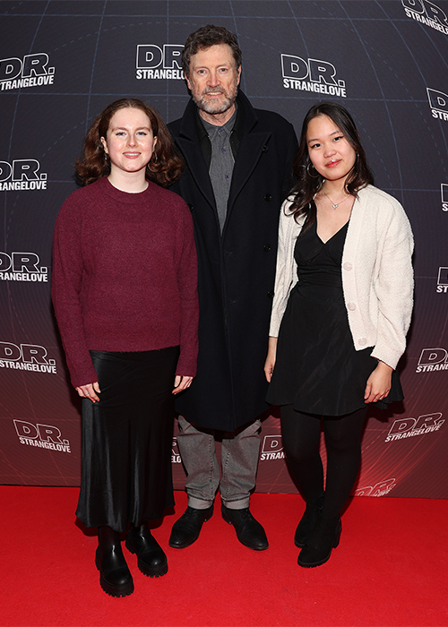 Ardal O'Hanlon enjoys date night with rarely seen wife Melanie at Dr ...