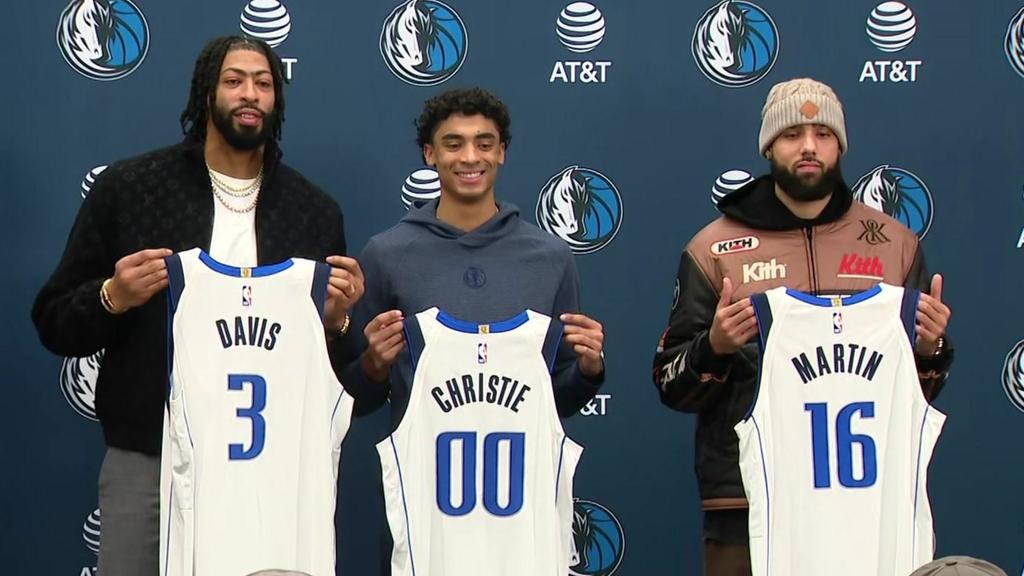Dallas Mavericks introduce Anthony Davis as fans continue to protest ...