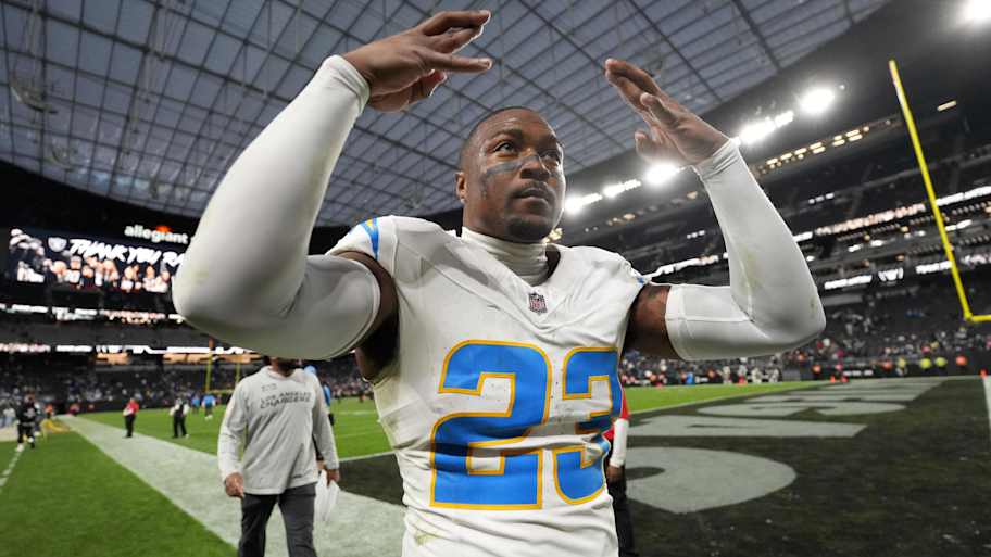 Chargers player lashes out after coach gets disrespected in awards voting