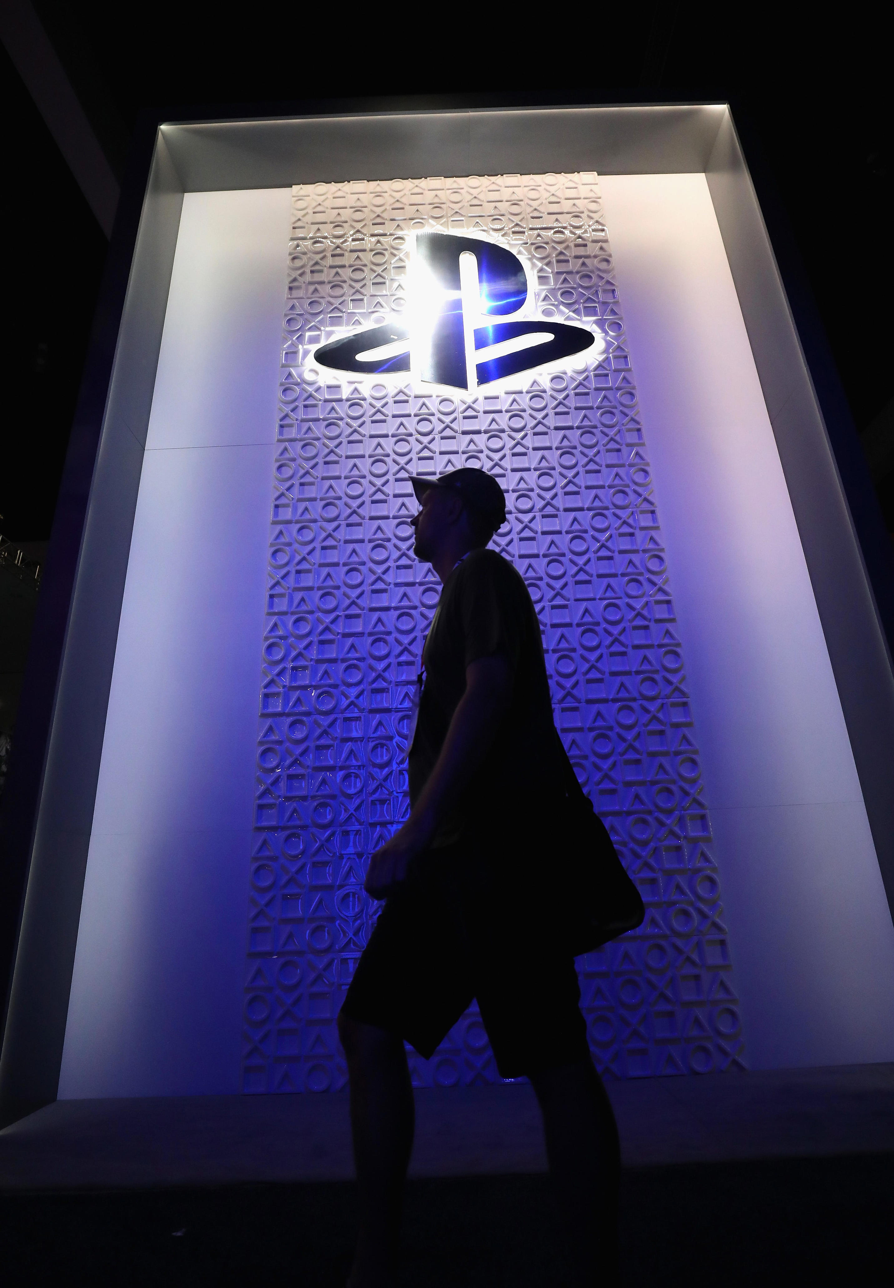 Is the PlayStation Network down? When will servers be back online?