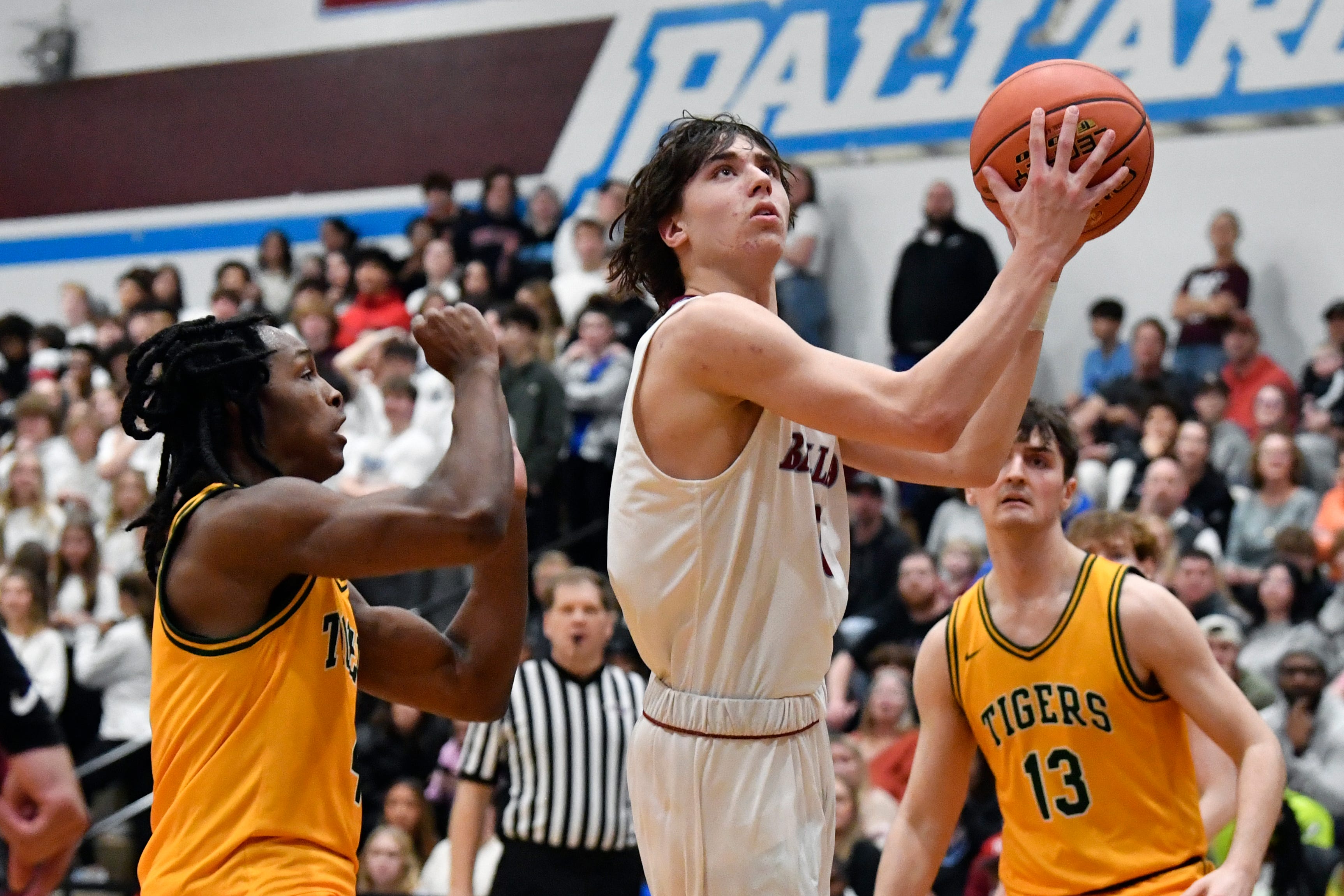 Ballard basketball has 'a security blanket' in Sam Frazier. Here's what ...
