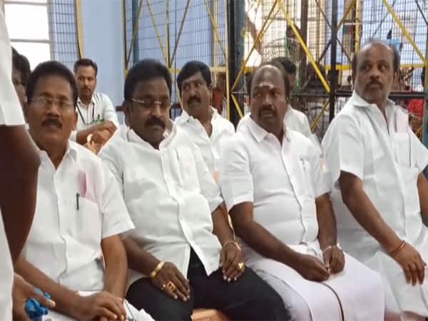 Erode By-Election 2025 Results LIVE: Early trends show advantage DMK, Chandhirakumar leads with ...