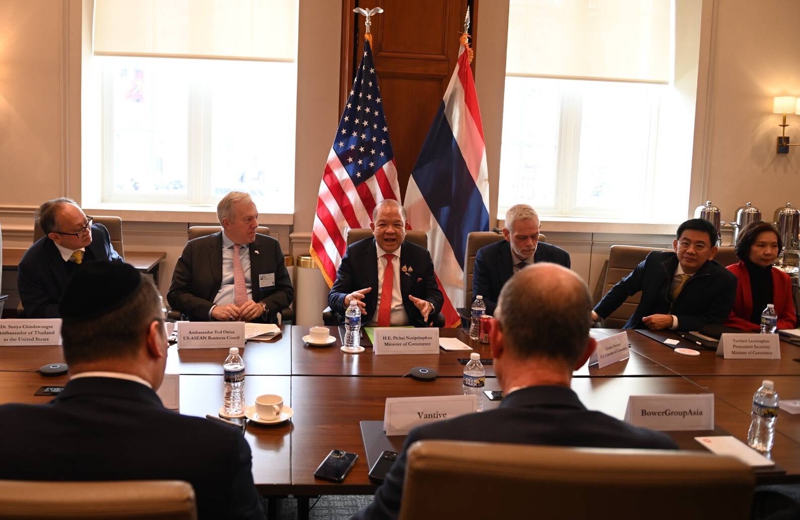 พิชัย ลุยสหรัฐ ถก USCC – USABC พบภาคเอกชนยักษ์ใหญ่ ชูจุดแข็ง FTA ดึงดูดลงทุนอุตสาหกรรมใหม่