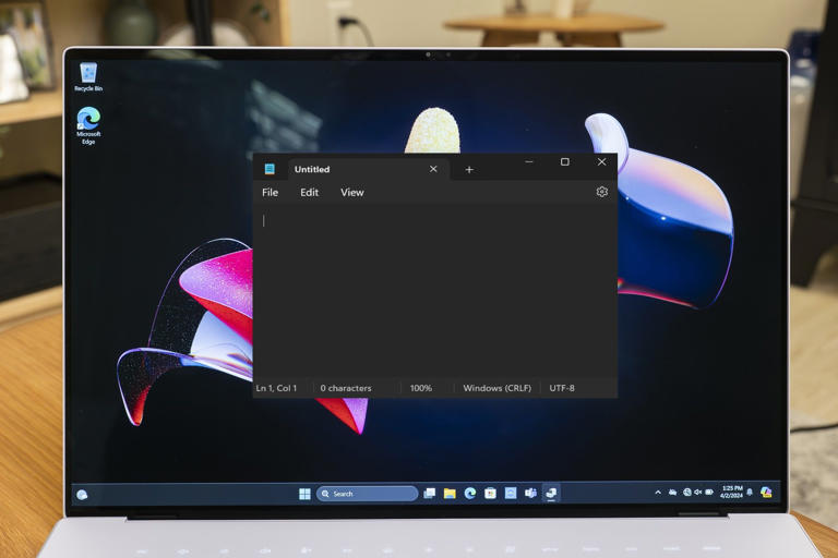 How to Enable Dark Mode in Notepad on Windows 10 & 11