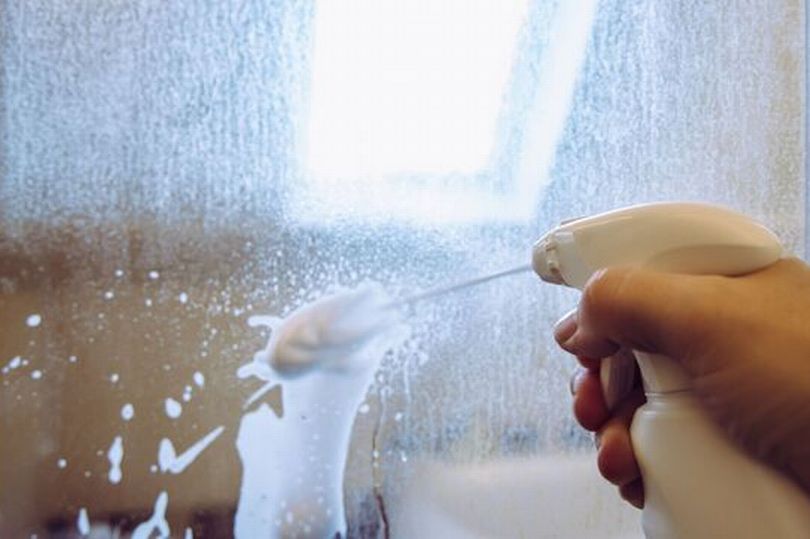 Cleaning expert says you only need 2 items to keep shower screen ...