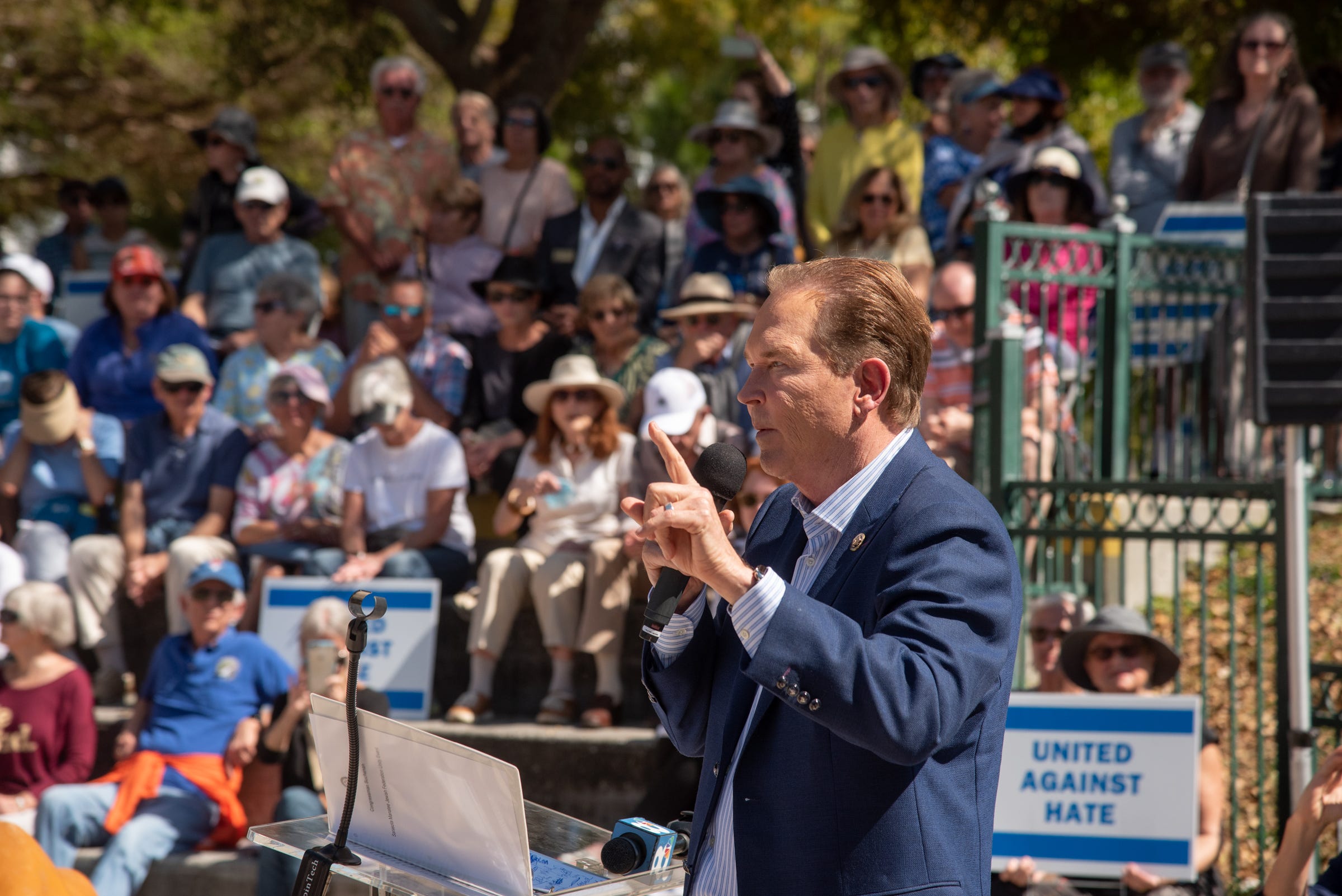 Congressman Vern Buchanan introduces bill to deport illegal immigrants ...