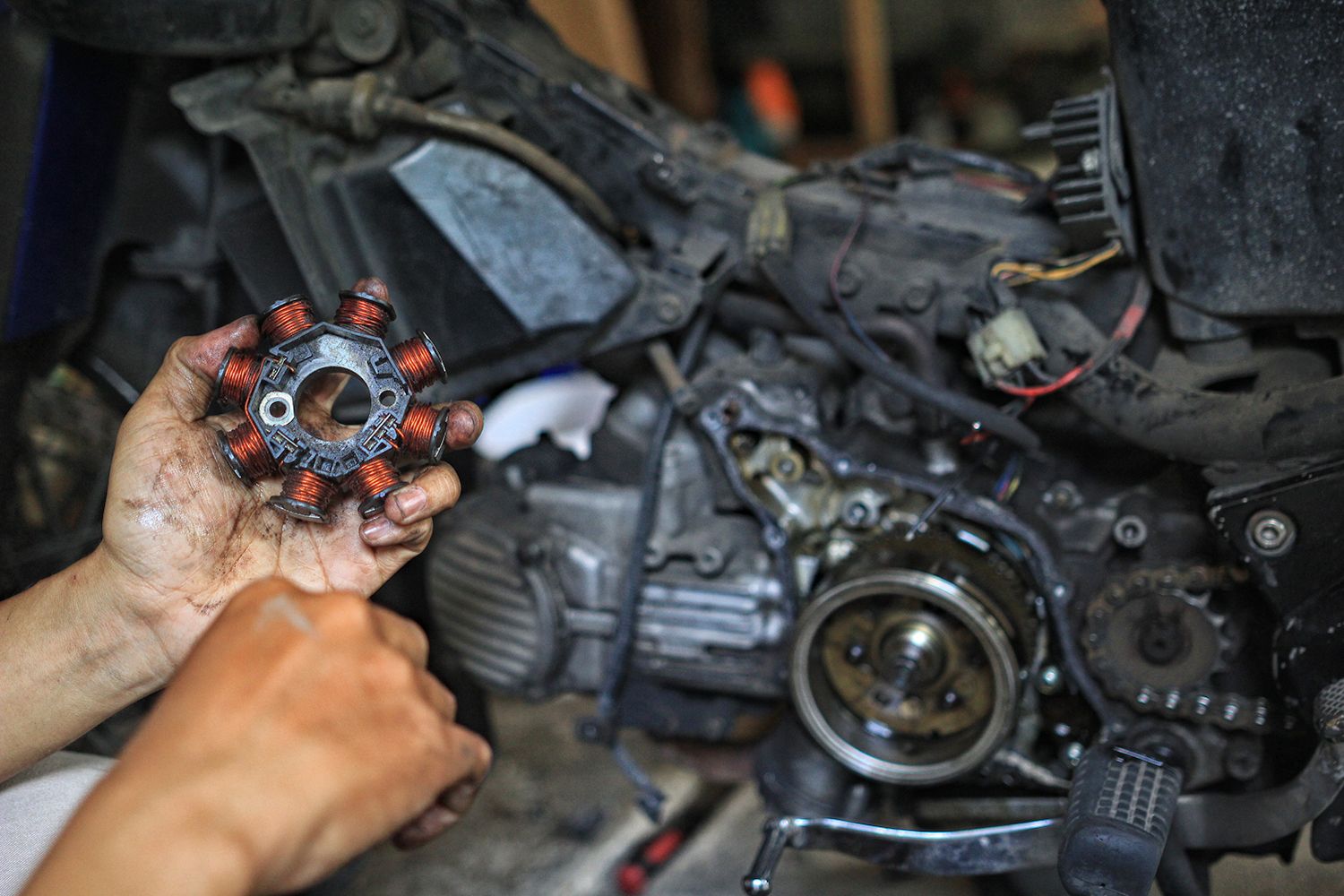 Ternyata Kita Sering Pakai Bahasa Belanda saat Ngomongin Jeroan Mesin ...