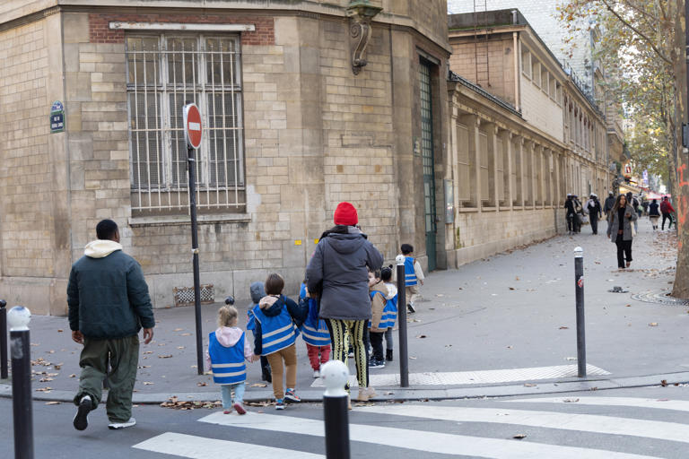 Parents Who've Moved Abroad Are Sharing The Biggest Differences They've ...