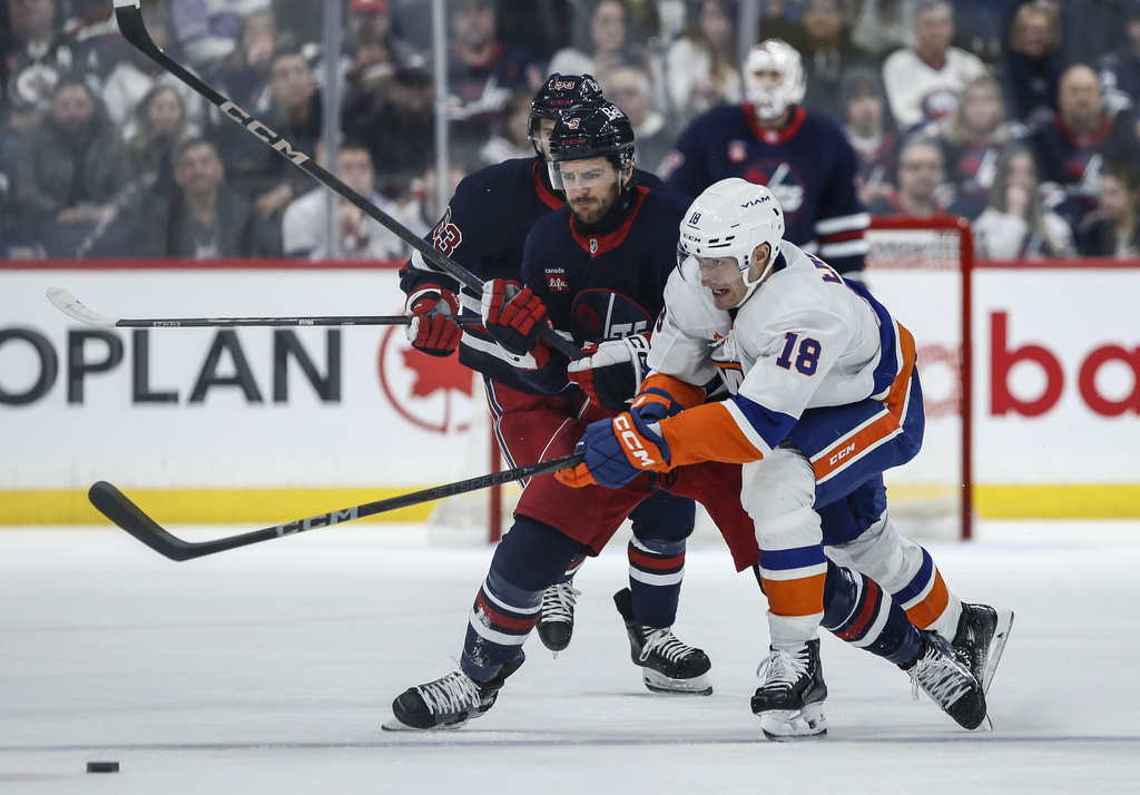 Gabriel Vilardi scores a pair of goals and Jets win their 8th straight ...