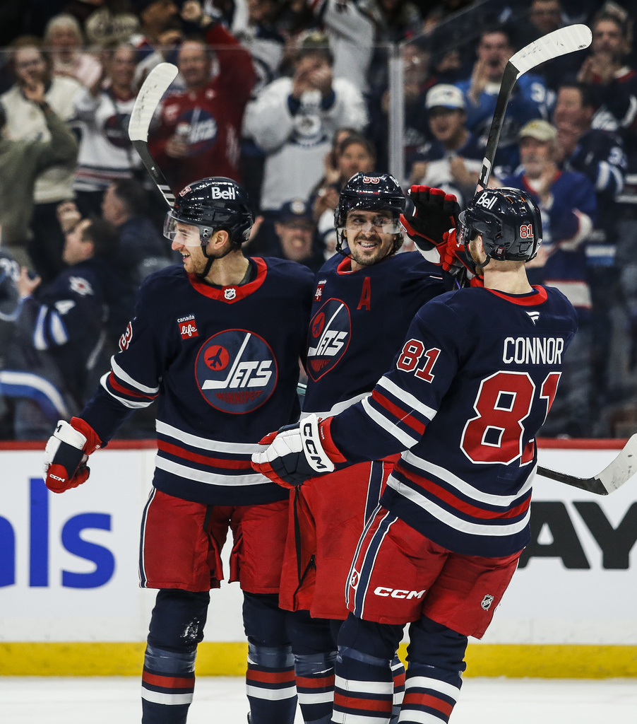 Gabriel Vilardi scores a pair of goals and Jets win their 8th straight ...