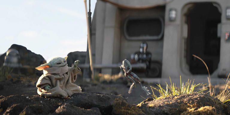 "The Mandalorian Is Dead": American Novelist Offers His Searing ...