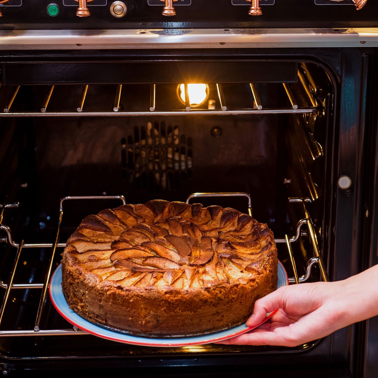 Ce mode de cuisson du four, que tout le monde utilise pour les gâteaux ...