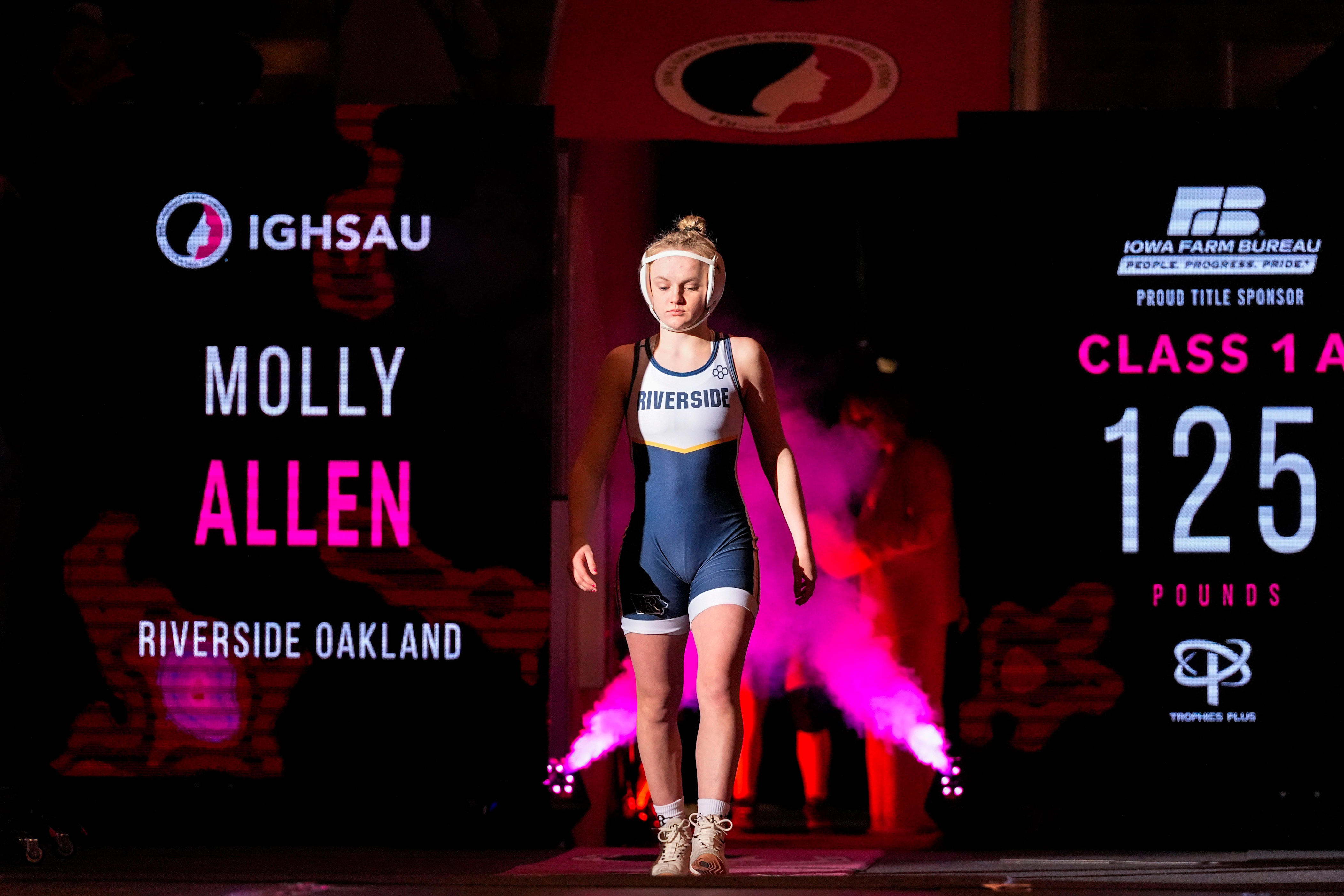 Riverside's Molly Allen, a 4-time Iowa state wrestling champion ...