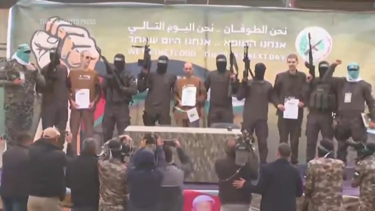 Israeli hostages Eli Sharabi, Ohad Ben Ami and Or Levy handed over by ...