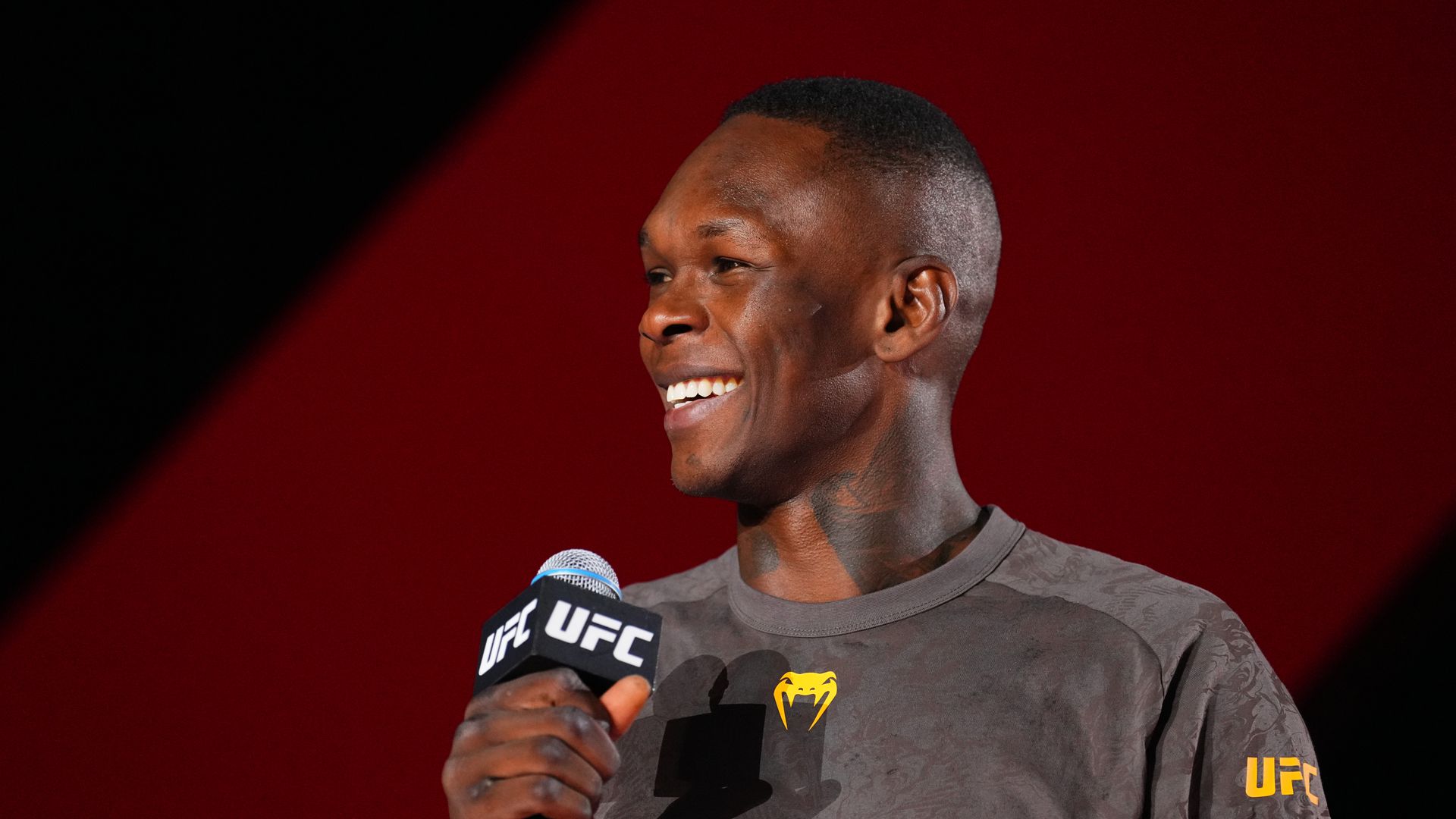 ‘He’s Too Tough’ — Izzy Predicts DDP Vs. Strickland 2