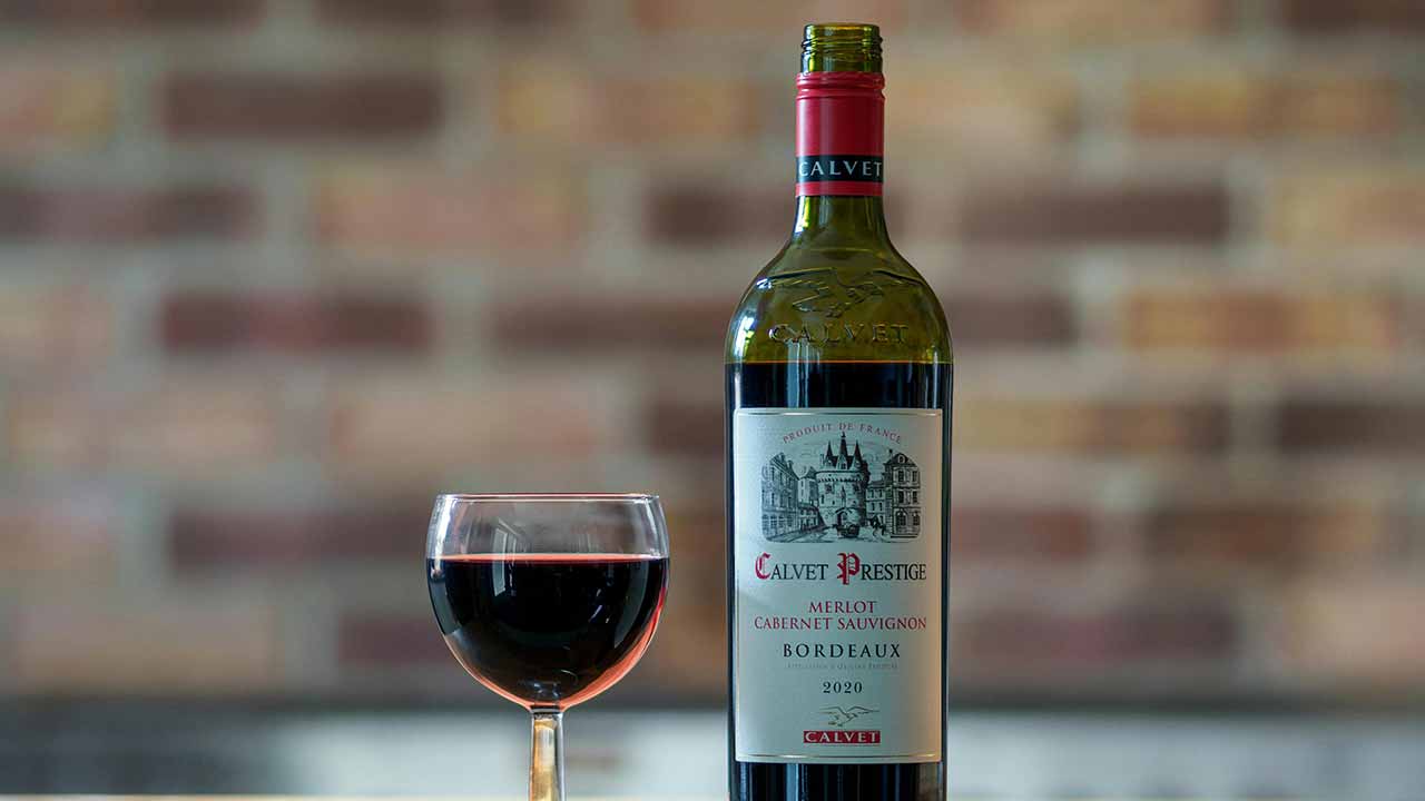 Hur länge håller en öppnad vinflaska? Expertens tips om alla typer av vin