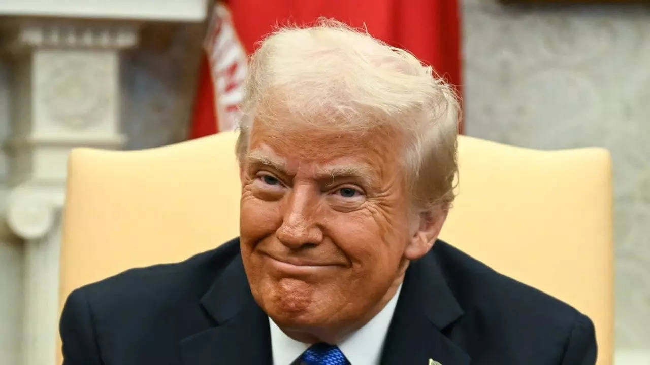 Donald Trump promises to scrap paper straws: Plastic straws vs Paper ...