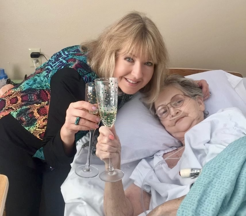 My mom died in 2020. I just found 86 unheard voicemails from her on my ...