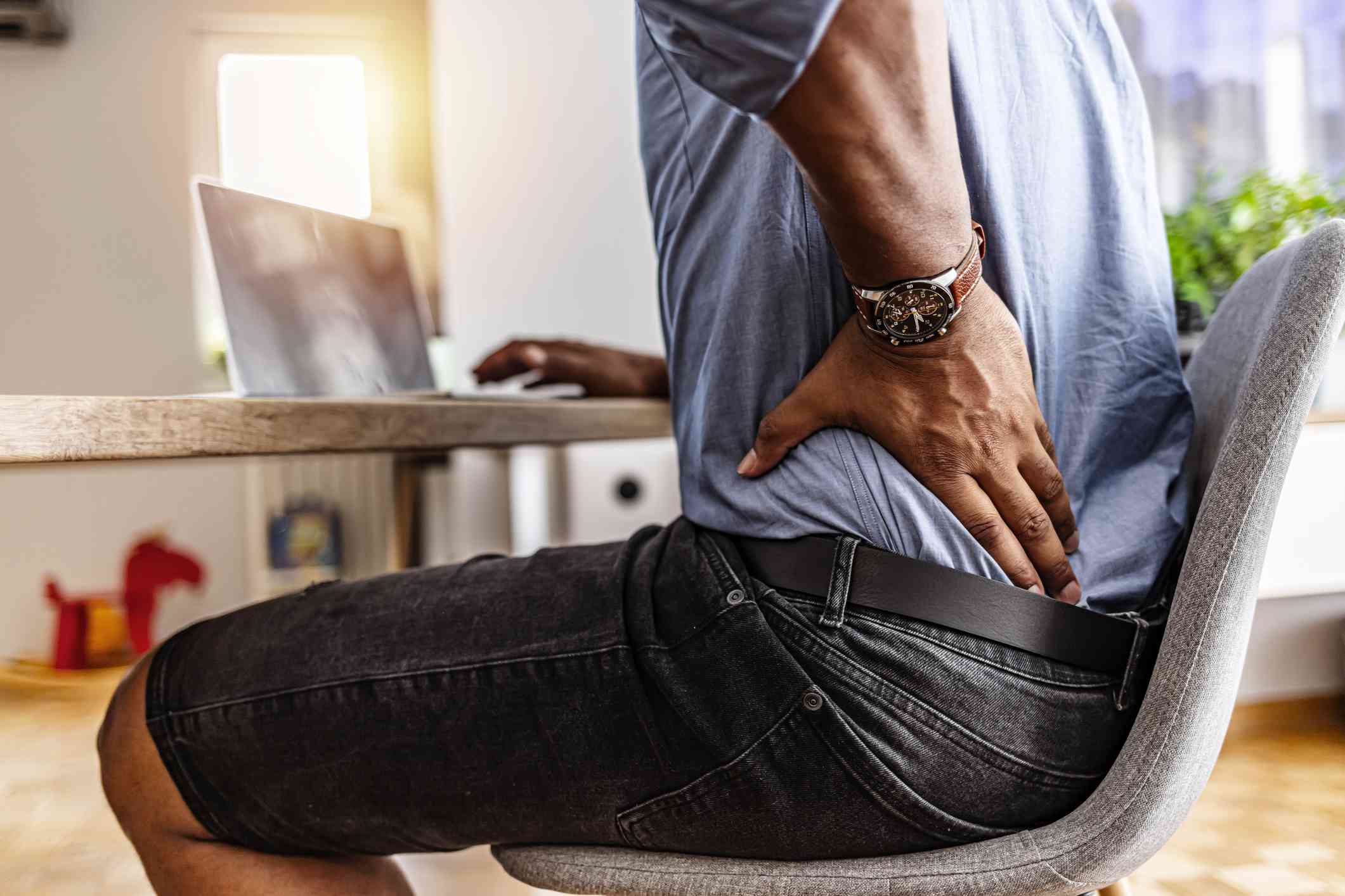 Experiencing Latissimus Dorsi Pain? Symptoms, Causes, and Treatment Options