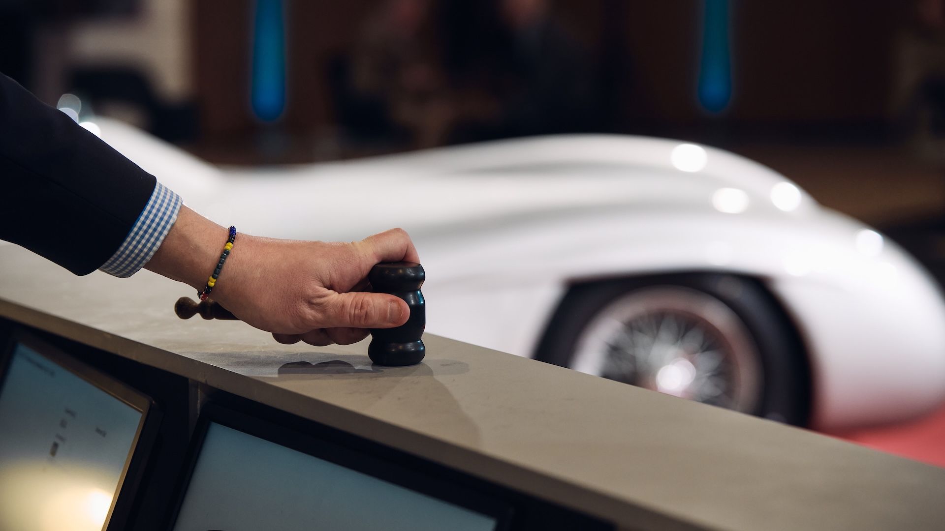 The Pros and Cons of Buying a Car Through an Auction House