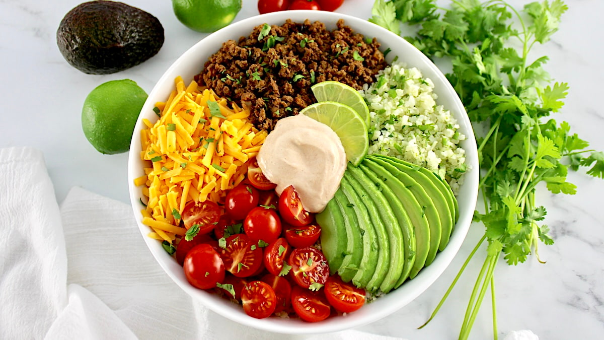 16 Keto Lunches That Keep Things Simple & Delicious