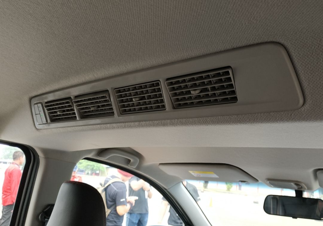 Perawatan AC Mobil Wajib Saat Masuk Musim Hujan, Cek Kondensor ...