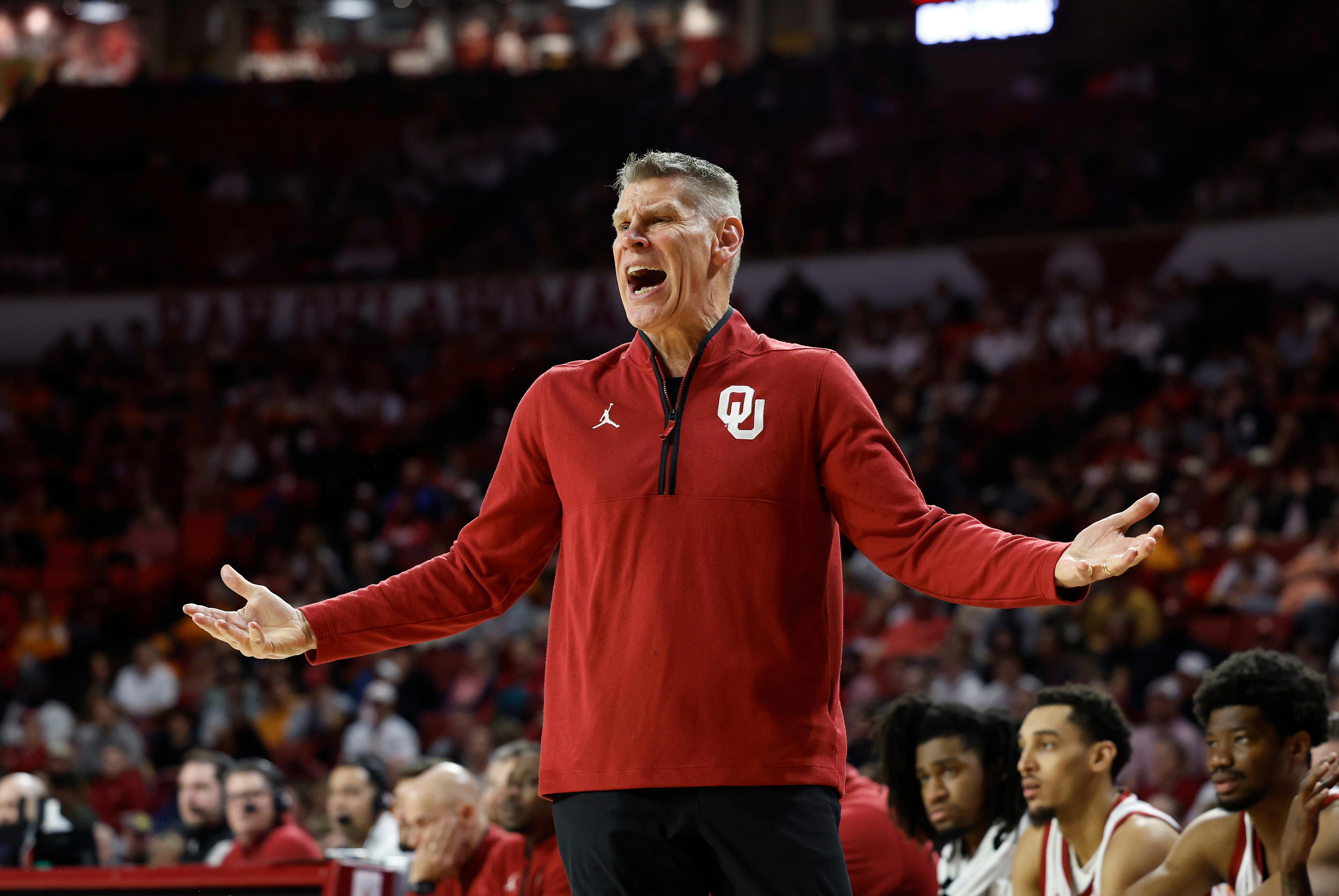 Porter Moser seemed like the perfect hire for OU basketball. Time to ...