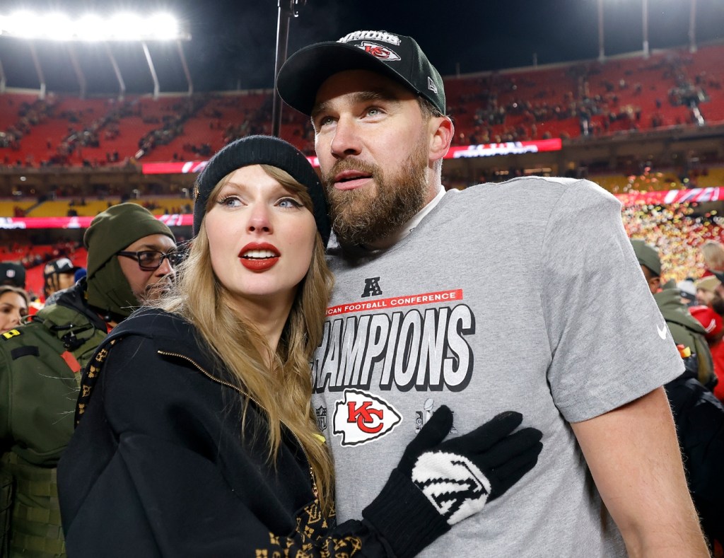 Travis Kelce Went Straight to Taylor Swift's Arms After the Chiefs ...