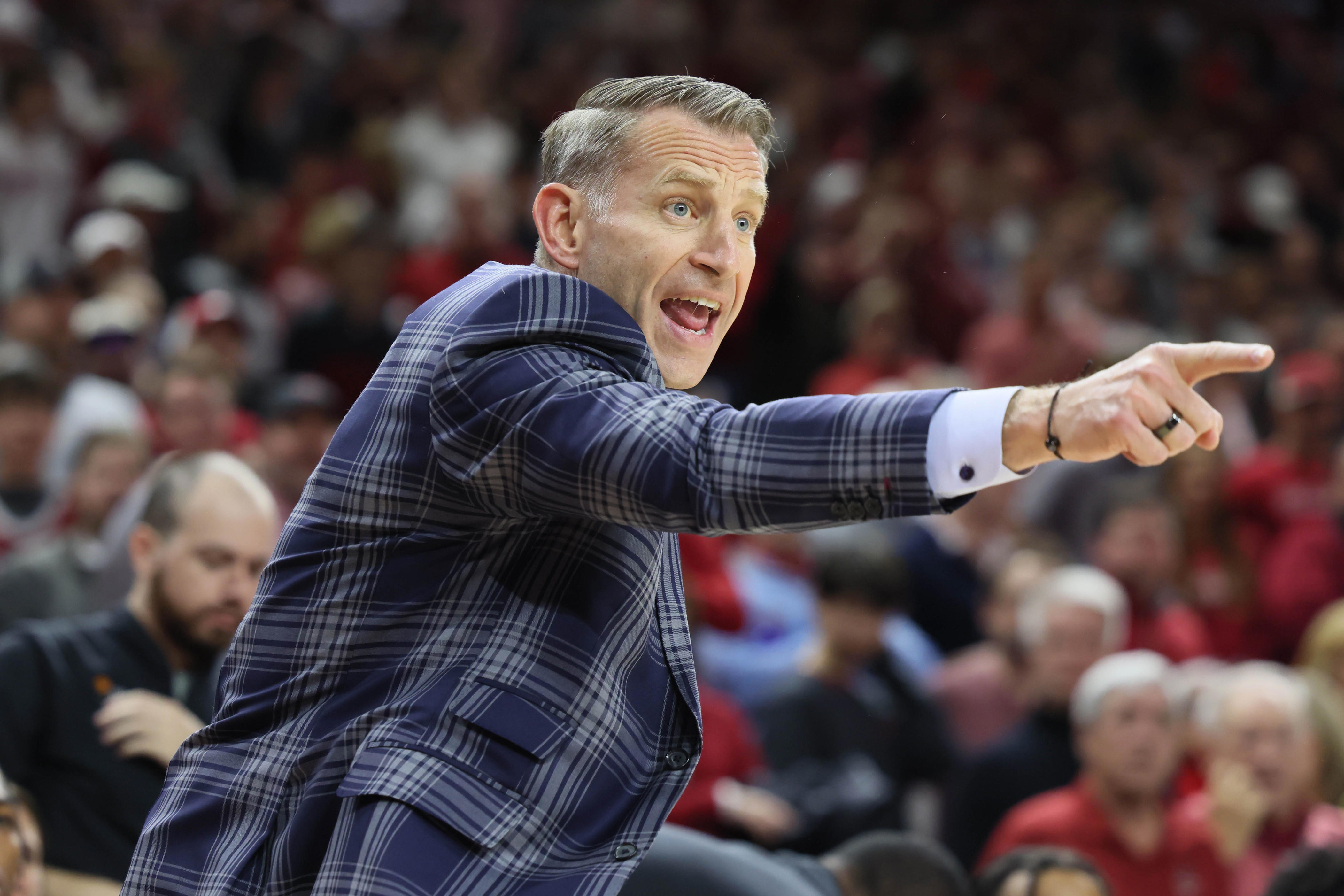 Alabama basketball barely gets to finish line in Arkansas win: Score ...