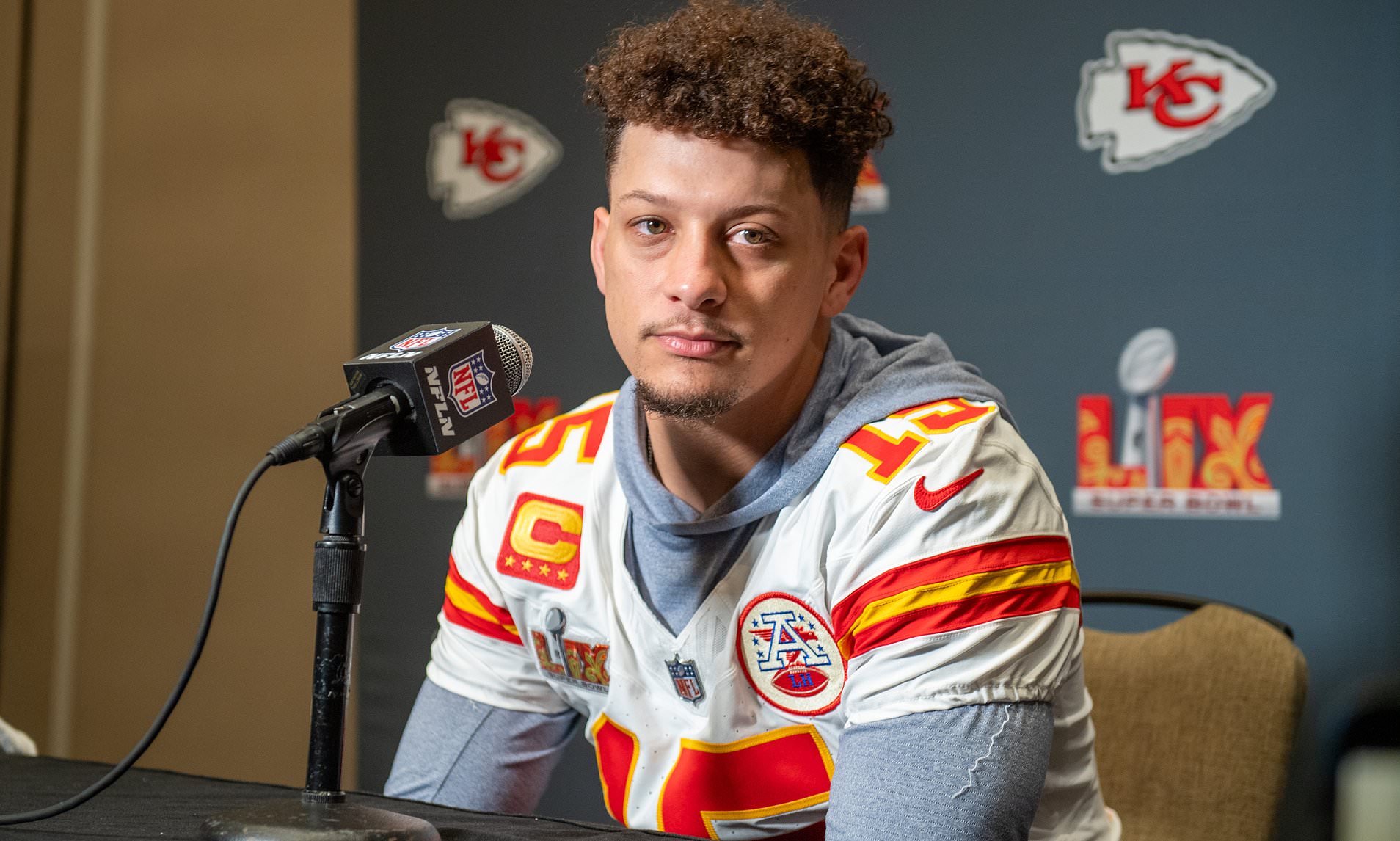 Patrick Mahomes gets heartbreaking update on his grandfather hours ...
