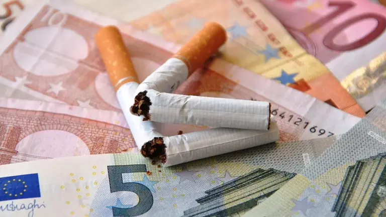 Sigarette, nuovi aumenti da oggi: prezzi e marche interessate. Rincari ...