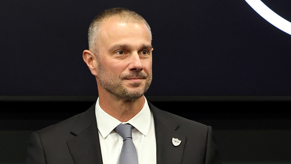 Bold Trade Pitch Has Raiders Deal No. 6 Pick for QB Who Has yet to Play ...