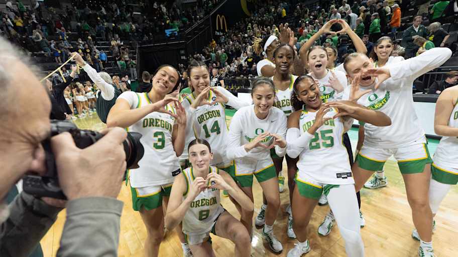 How to Watch Oregon Ducks Women’s Basketball vs. No. 1 UCLA Bruins ...