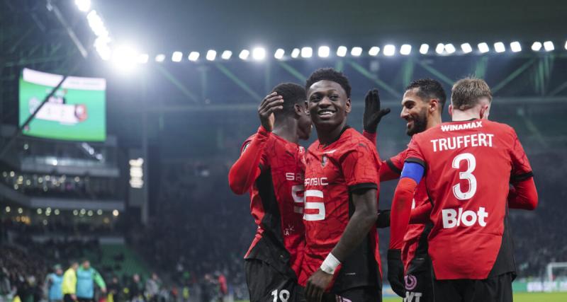 Ligue 1 : Rennes s'impose à Saint-Étienne et s'éloigne de la zone rouge