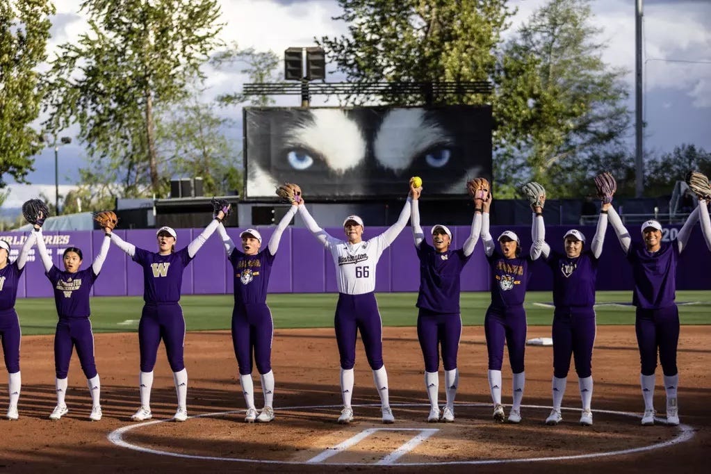 Washington softball upsets No. 17 Arizona 6-2 for the Huskies' first ...