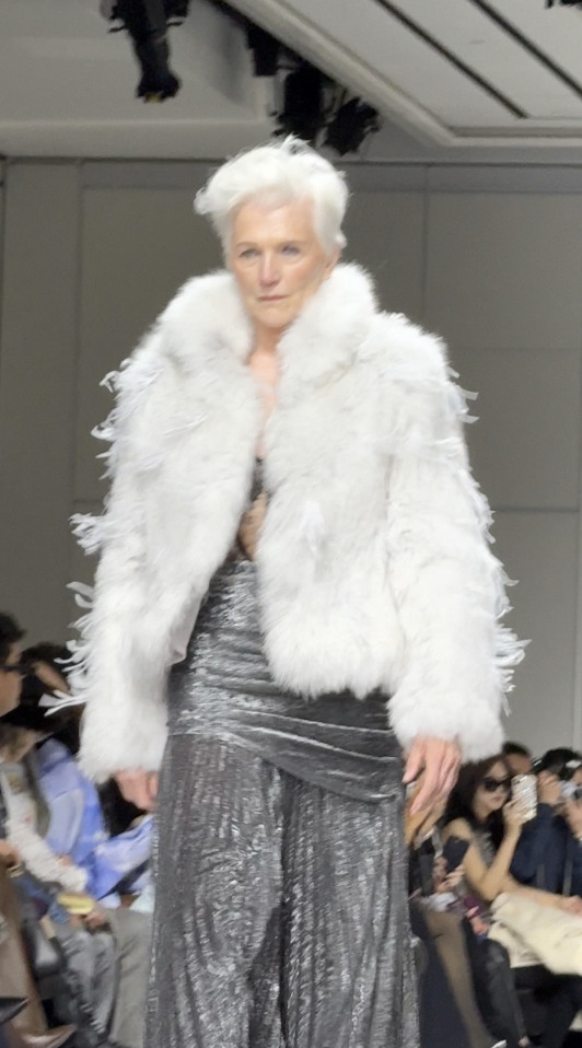 JUZUI Fall 2025 Runway Featuring Maye Musk