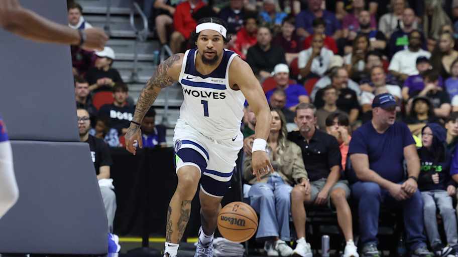 Kings Reportedly Sign Young Point Guard to 10-Day Contract