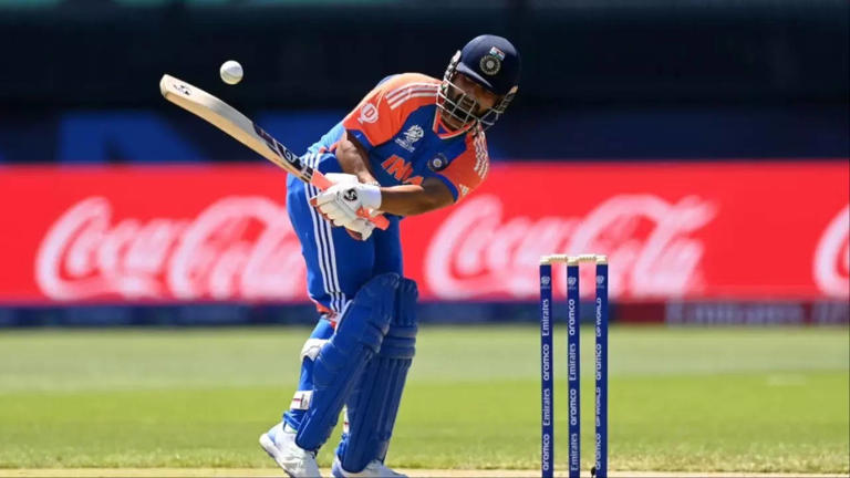 Not Rishabh Pant! Sanjay Bangar Reveals Which Star India Batter ...