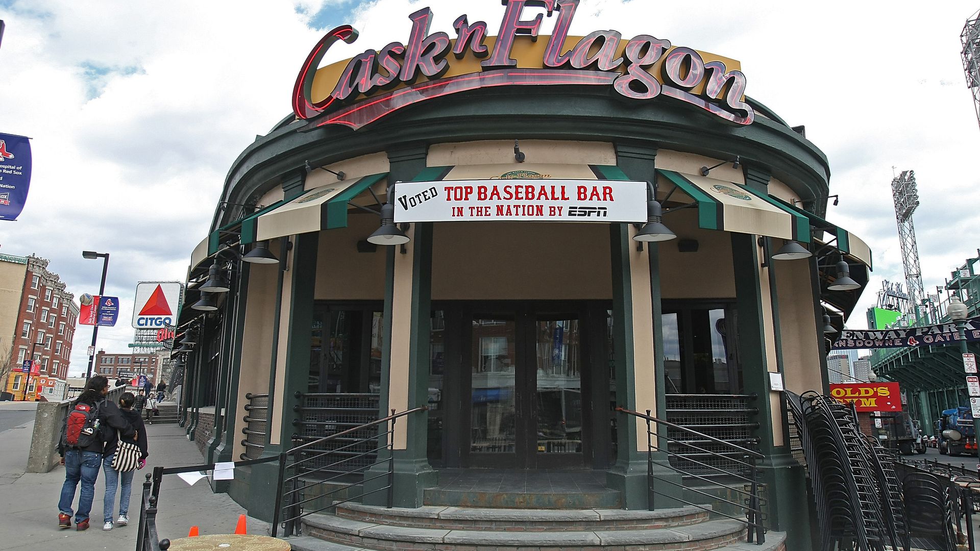 What it’s like working at a Fenway sports bar