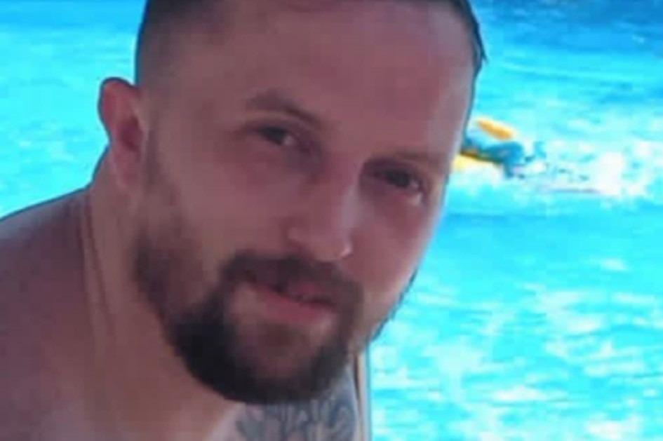 Murder investigation launched following death of Stephen Holmes (31)